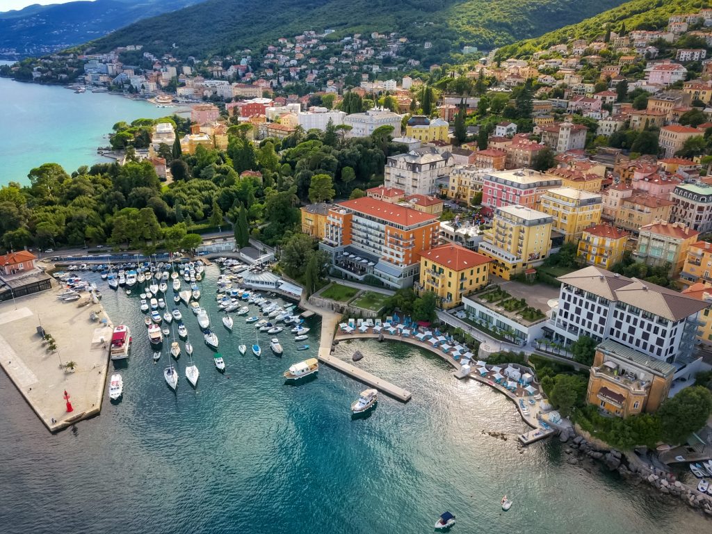 TZ grada Opatija objavila Javni poziv za potpore za turistička ... TZ grada Opatija objavila Javni poziv za potpore za turistička ...
