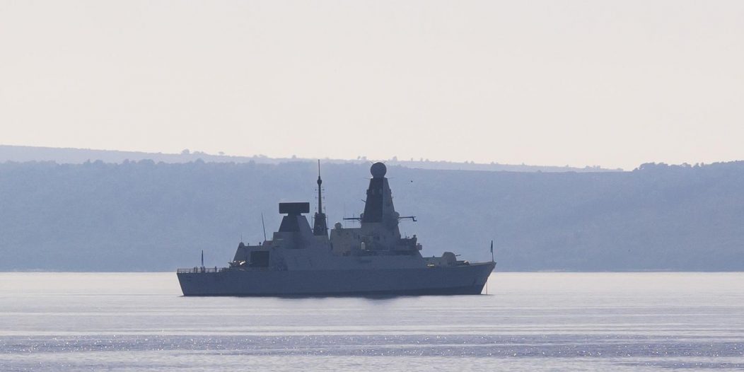 Britanski mornari u nedjelju uplovili, u utorak tek prošetali Splitom ...