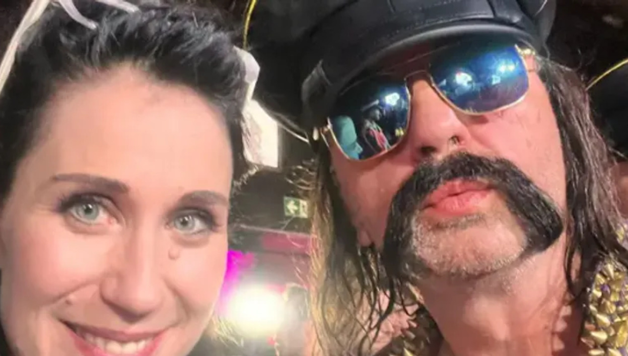 Let 3 pokorio Madrid! Mrle raskopčao hlače pa zagrlio pjevačicu ...