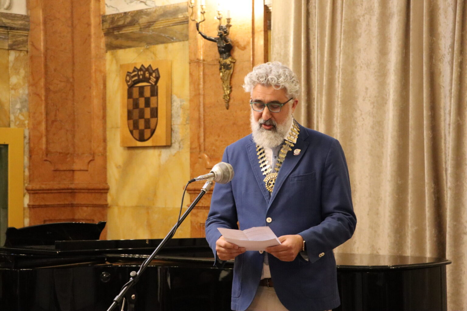 U Guvernerovoj palači održan humanitarni koncert „Budi tu” za stipendiranje mladih slabijeg ...