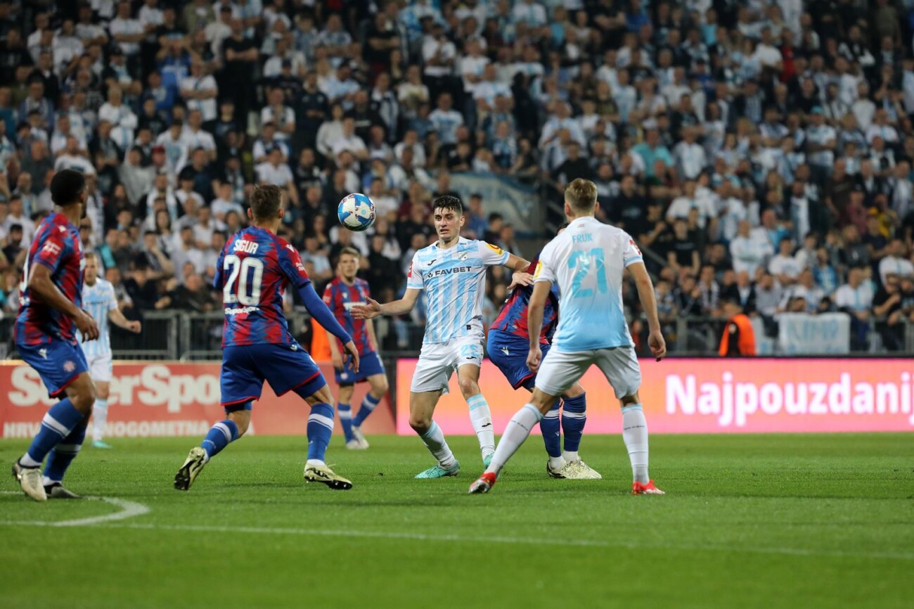 Rijeka pobijedila Hajduk u spektakularnoj atmosferi! Marco Pašalić junak, bijeli napravili ...