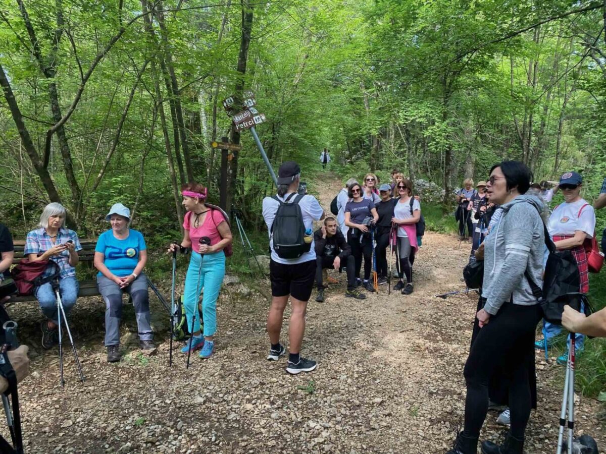 Brojni hodači uspješno prehodali atraktivnu stazu „Drenova“ | Riportal