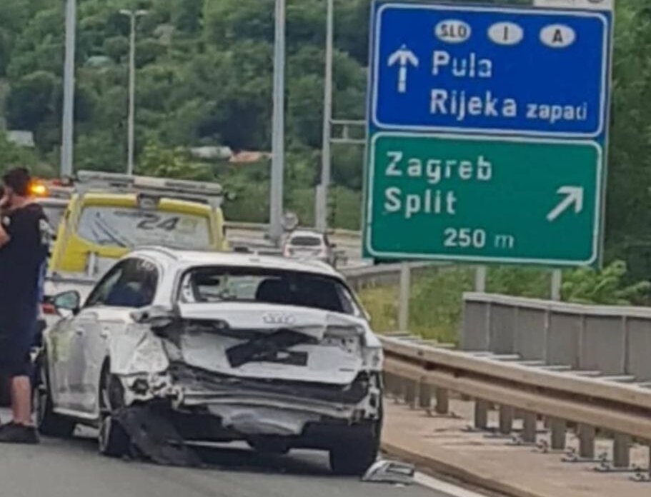 Teška prometna nesreća na riječkoj obilaznici, vozi se jednim trakom uz ograničenje brzine ...